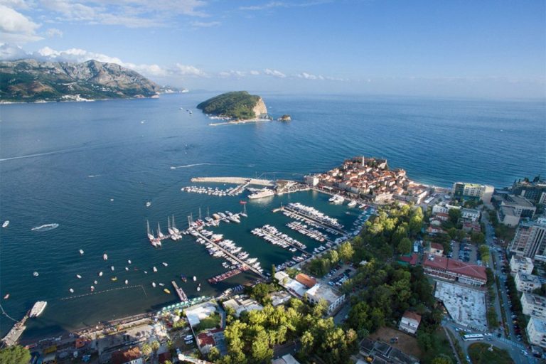 Budva - perla statiunilor de pe malul Adriaticii
